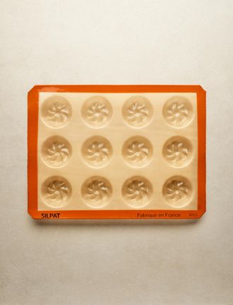 Silpat Individuelle Kuchenform mit 12 G&auml;nsebl&uuml;mchen - Schokolade, Cupcake - Antihaft-Silikon - Zubeh&ouml;r f&uuml;r Geb&auml;ck, gleichm&auml;&szlig;iges Backen, einfaches Herausl&ouml;se