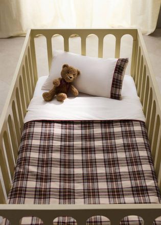 Mango Housse de couette lit b&eacute;b&eacute; en coton &agrave; carreaux 100 x 120 cm rouge - Home - 100x120cm - MANGO HOME