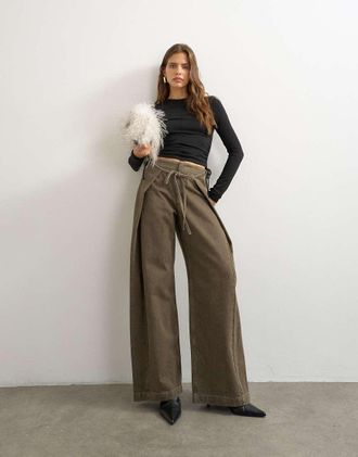 Topshop jean ajust&eacute; &agrave; devant cache-coeur &agrave; nouer en olive-Noir