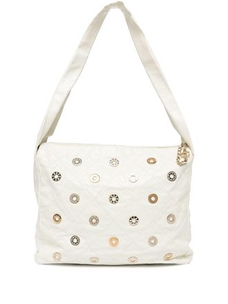 Chanel sac porté épaule matelassé à oeillets gravés (2006-2008) - Blanc
