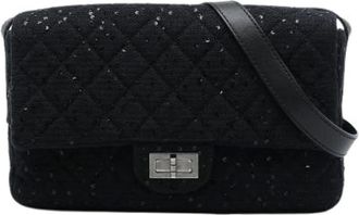 Chanel Sac bandouli&egrave;re pr&eacute;-propri&eacute;t&eacute; Chanel orn&eacute; de sequins en tweed - Femme - Pre-owned - Noir - Taille: ONE Size