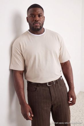 Trendyol MAN Herren Beige Einfarbig Kurz Regular Fit Gro&szlig;e Gr&ouml;&szlig;en T-Shirts