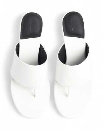 NA-KD Sandales &agrave; talon et large bride - Blanc