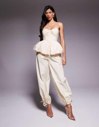 Asos Pantalon densemble &agrave; ourlet boule - Babeurre-Blanc