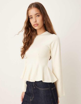 Gina Tricot Gina Tricot - Gestricktes Sch&ouml;&szlig;chenoberteil in Cremewei&szlig;