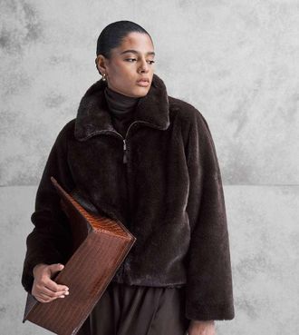 New Look Plus New Look Curve - Veste zippée en fausse fourrure - Marron-Brown