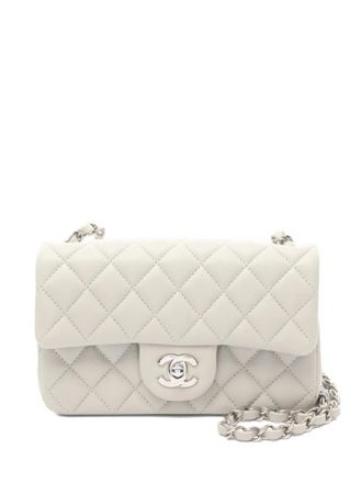 Chanel mini sac port&eacute; &eacute;paule Classic Flap (2019) - Gris