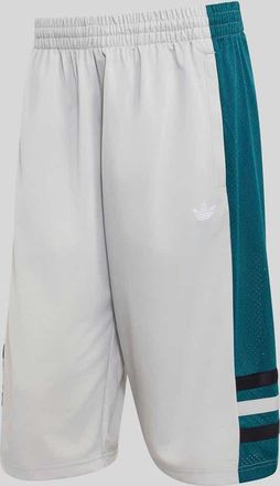 adidas Originals Loose Fit Sweatshorts mit Logo-Stitching