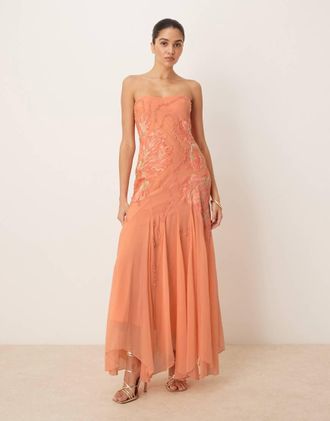 Asos Robe bandeau longue orn&eacute;e de fleurs - Abricot-rose