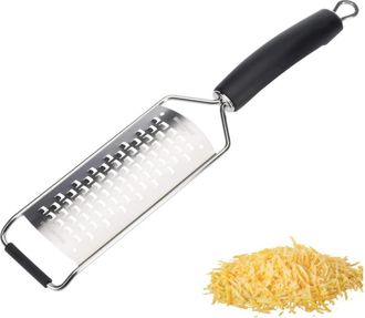 Westmark Käsereibe grob - 100% rostfreier Edelstahl - Reibe für Käse, hartes Obst, Kartoffeln & Gemüse - Küchenreibe mit Klingenschutz für eine sichere Aufbewa