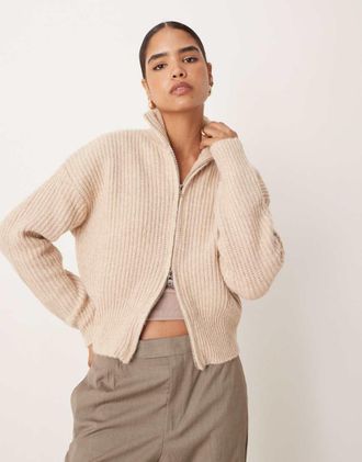 SNDYS Strickpullover in Beige mit Trichterkragen und Doppelrei&szlig;verschluss-Neutral