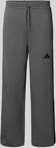 adidas Sweatpants mit elastischem Bund und Tunnelzug