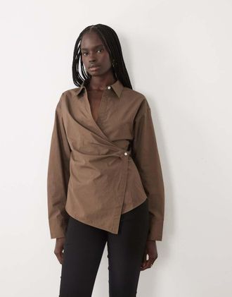 Arket Baumwoll-Popeline-Wickelbluse in Taupe-Neutral