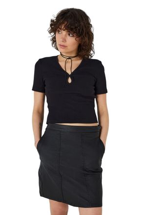 Noisy May Noisy may Damen Kurzes RIPP Oberteil Slim Fit T-Shirt mit Cut-Out V-Ausschnitt Kurzarm Top NMMAYA, Farben:Schwarz-2, Gr&ouml;&szlig;e:XS