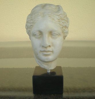 HAND MADE Hygieia - Göttin der Gesundheit, Heilung und Wohlbefinden - Magnesit-Büste - Weiß