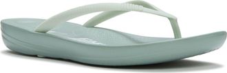 FitFlop X Pantone Iqushion Damen Flip-Flops in Eisberggr&uuml;n