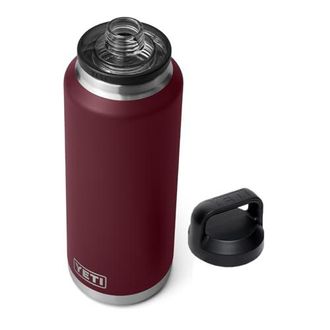 Yeti Rambler Bouteille de 40 oz isol&eacute;e sous vide en acier inoxydable avec bouchon Chug Cap, Wild Vine Red