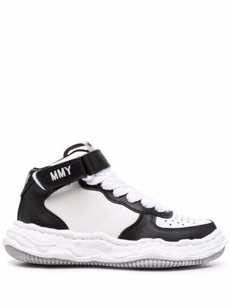 Miharayasuhiro baskets montantes &agrave; logo brod&eacute; - Blanc