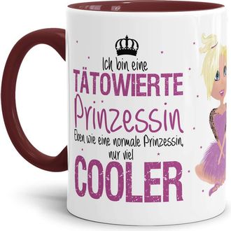 Tassendruck Tasse T&auml;towierte Prinzessin - Blond - T&auml;towiert/Diva/f&uuml;r die beste Freundin/Witzig/Lustig/Becher/Innen & Henkel Weinrot