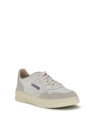 Autry Womens Medalist Low Sneakers Leather-Suede White-Pelican Leather/suede White/pelican