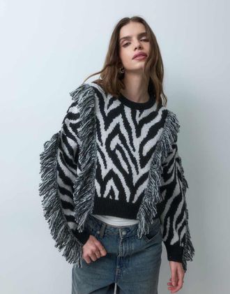 Asos gestrickter Pullover mit Zebra-Print und Fransen in Schwarz und Wei&szlig;-Multi