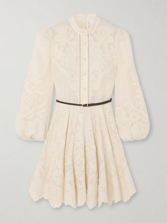 Zimmermann Ottie Minikleid Aus Besticktem Leinen Mit Bes&auml;tzen Aus Ramie Und G&uuml;rtel Aus Geflochtenem Leder - Creme