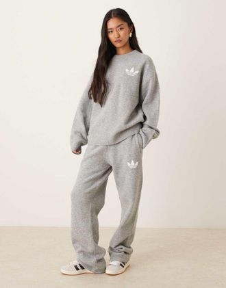 adidas Originals Pantalon de surv&ecirc;tement ample en maille - Gris