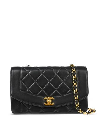 Chanel petit sac porté épaule Diana (1997) - Noir
