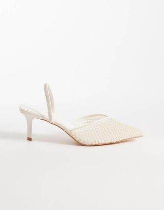 Glamorous Schuhe in Elfenbein mit Kitten-Absatz und Perlenverzierung-Wei&szlig;