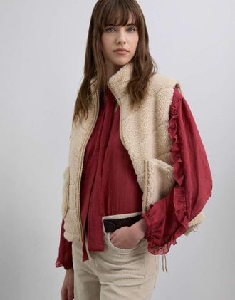 Scalpers Gilet sans manches style sport en imitation peau de mouton - &Eacute;cru-Neutre