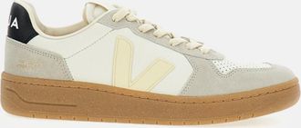 Veja Sneakers V82