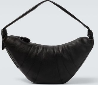 Christophe Lemaire Crossbody Bag Croissant Large aus Leder