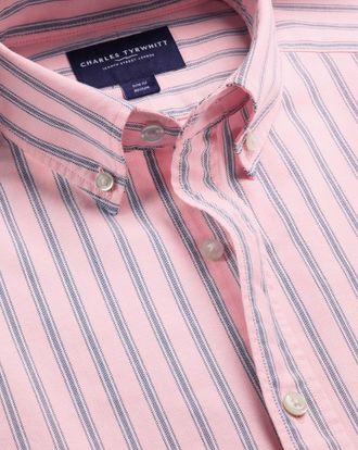 CHARLES TYRWHITT Vorgewaschenes Stretch-Oxfordhemd mit Button-down-Kragen - Hellrosa