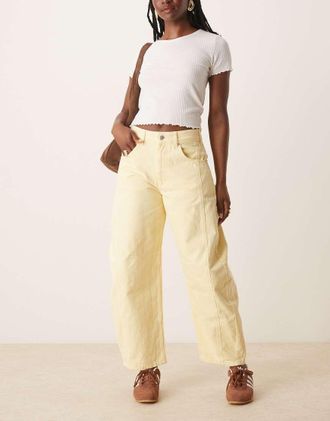 Asos Jean court ample oversize avec empi&egrave;cements - Babeurre-Neutre