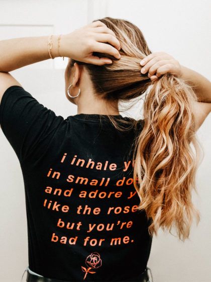 Comment éviter d’emmêler ses cheveux en hiver ?