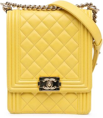 Chanel Hobo Bags - Quilted Lambskin North South Boy Flap - Gr. unisize - in Gelb - f&uuml;r Damen