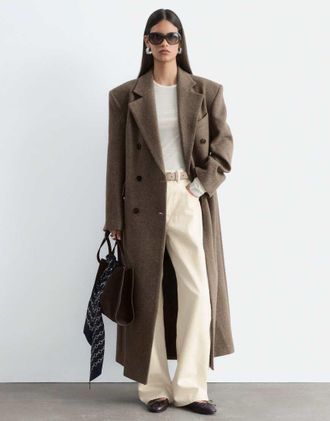 & Other Stories manteau long crois&eacute; en laine avec d&eacute;tails d&eacute;paules marqu&eacute;es, pied-de-poule beige-Neutre