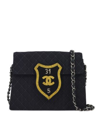Chanel sac port&eacute; &eacute;paule matelass&eacute; &agrave; logo (2005) - Noir