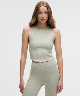 lululemon Softy Suedey Crop-Tanktop mit Rundhalsausschnitt f&uuml;r Frauen - Gr&ouml;&szlig;e 10 in Fog Green/White