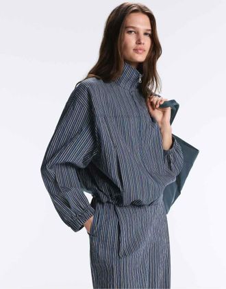 Oysho Bomberjacke in Marineblau mit Streifenmuster