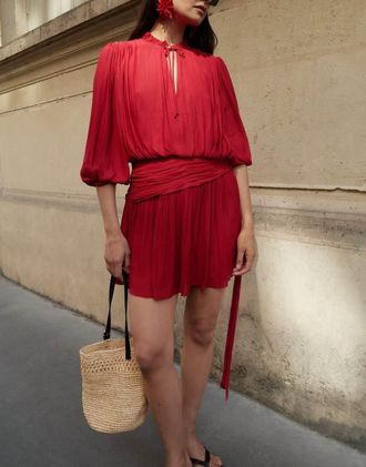 NA-KD Robe courte nou&eacute;e &agrave; la taille &agrave; manches courtes - Rouge