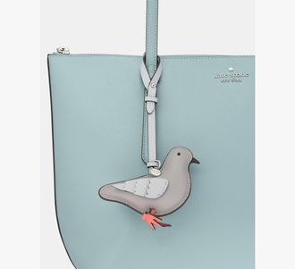 Kate Spade New York Kate Spade Critters Perry Tauben-Taschenanh&auml;nger f&uuml;r Frauen in Platin Grau | Leder