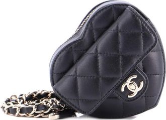 Chanel CC in Love Heart Quilted Lambskin belt bag - Noir