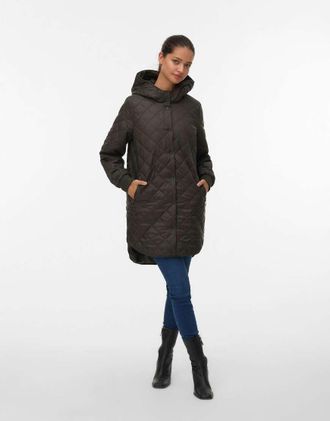 Vero Moda manteau matelass&eacute; c&ocirc;tel&eacute; &agrave; manches 3/4 &agrave; capuche vert
