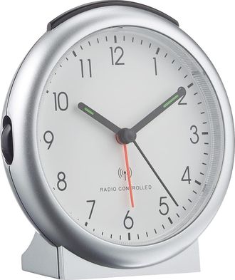 TFA Dostmann Analoger Funk-Wecker, 98.1036, mit Alarm, inklusive Funkuhr, Silber, L 109 x B 50 x H 112 mm