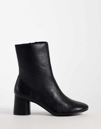schuh Blush Stiefeletten mit rundem Absatz in Schwarz