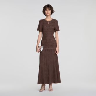 Sandro Langes Strickkleid mit Strassbesatz