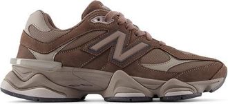 New Balance Unisex 9060 in Braun, Wildleder/Mesh, Gr&ouml;&szlig;e 39.5