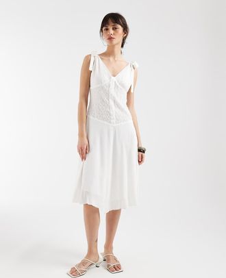 Motel Danira - Robe longueur mollet tendance folk &agrave; encolure Bardot en dentelle - Blanc