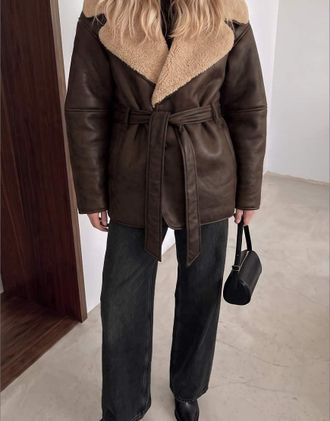 NA-KD Oversize-Bonded-Jacke mit G&uuml;rtel in Braun